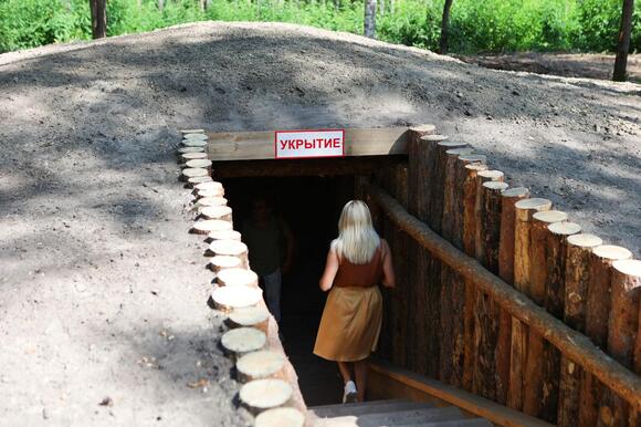 Russia starts building nuclear-resistant bomb shelters as threats of ...