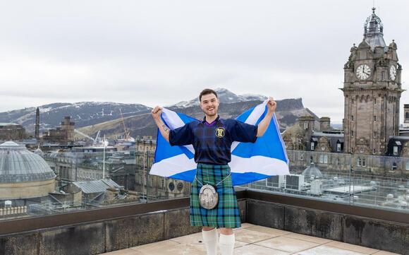 Man aiming to be first person to trek across US wearing kilt shares his ...