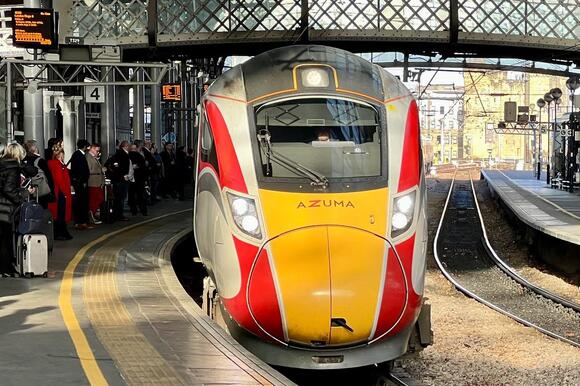 ‘Splitting tickets’ can halve the cost of Christmas train trips - NewsBreak