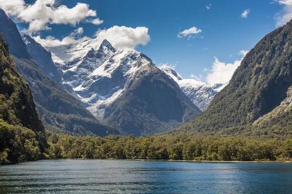 16 movie filming locations to visit in New Zealand - NewsBreak