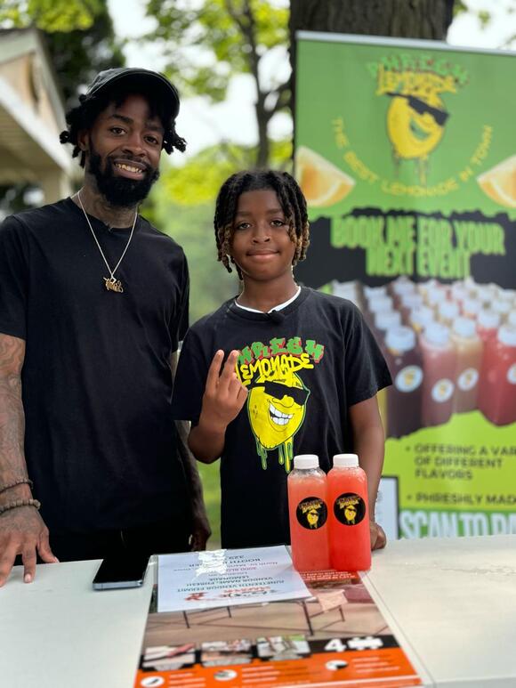 Kid entrepreneur brings Phresh Lemonade to Juneteenth Festival - NewsBreak