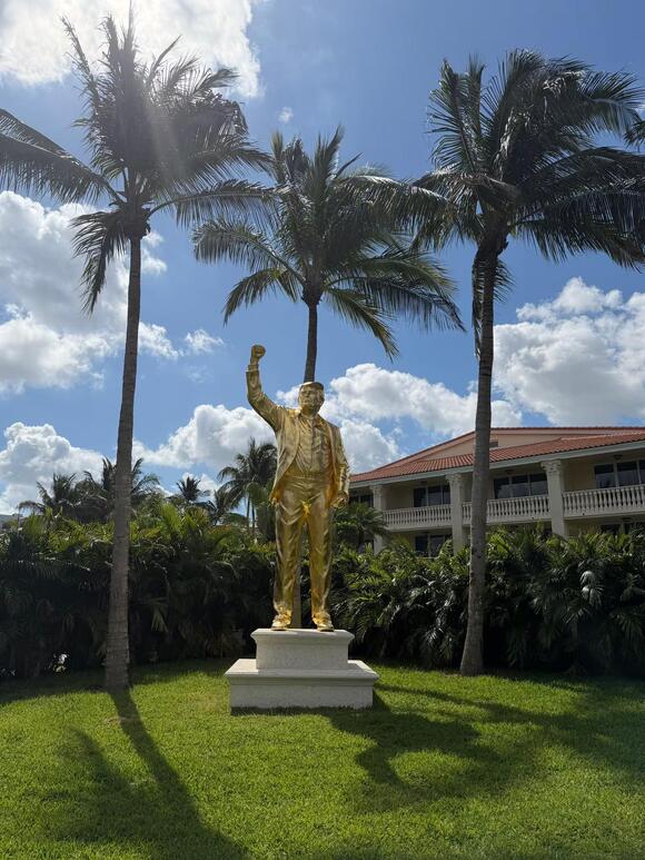 Trump Erects Yet Another Tacky Gold Monument to Himself - NewsBreak