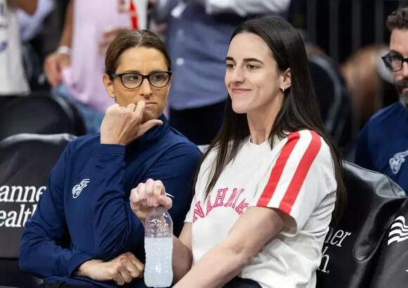 “Had a Pair of Sheryl Swoopes”: Stephanie White Voices Thoughts After ...