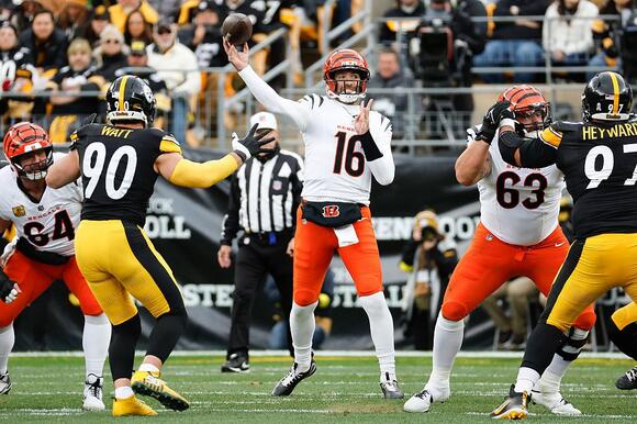 19 seasons later this New Jersey alum still playing in the NFL - NewsBreak
