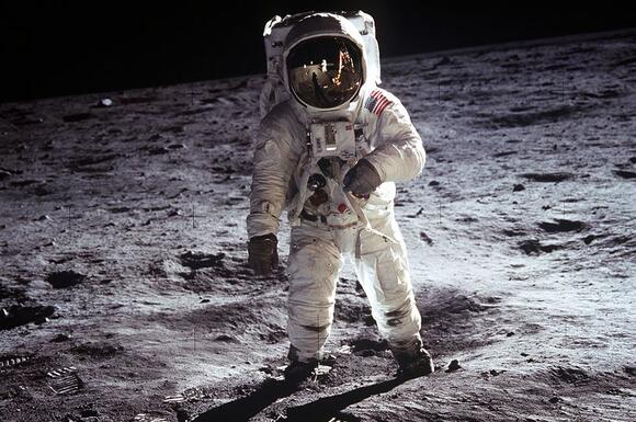 Buzz Aldrin says 'we didn't go there' in moon landing interview as fake ...