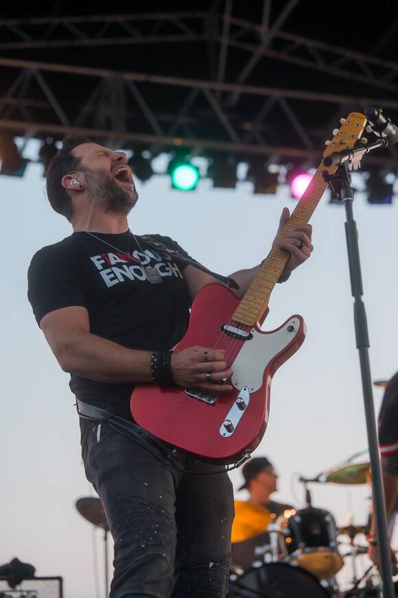 Photos: Smash Mouth delivers an All Star performance at Batavia Downs ...