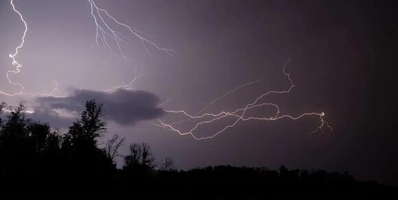 The Most Dangerous Lightning Strikes Ever Witnessed in the US - NewsBreak
