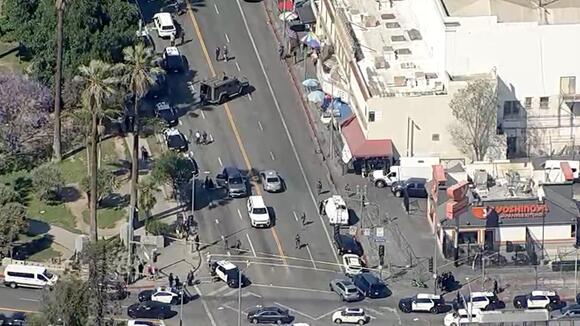 Feds raid 'open-air drug market near Los Angeles' MacArthur Park ...