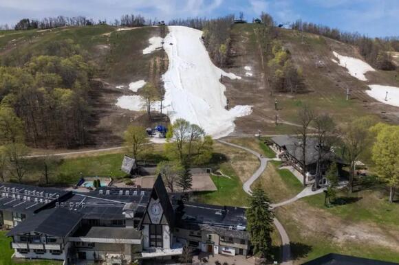 Every Ski Resort Still Open in North America Right Now — Full List With ...