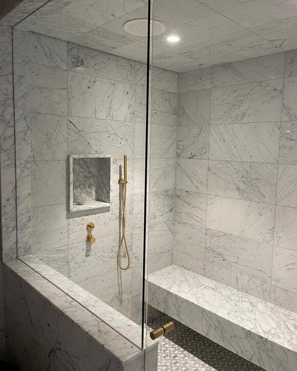 15 Walk-In Showers That Turn Empty Shower Space Into a Built-In Seat in ...