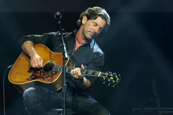 Remembering The Country Artists And Their Loved Ones We Lost In 2025 ...