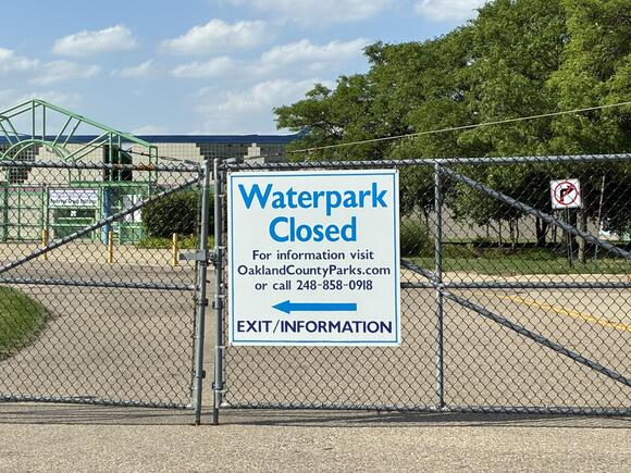 Workers brave extreme heat, water park closes due to dangerous ...
