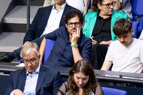 Germany's Left aims for 20% of the vote as new leadership is chosen ...