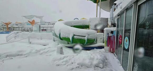 Photos show Royal Caribbean cruise ship blanketed by snow in major ...