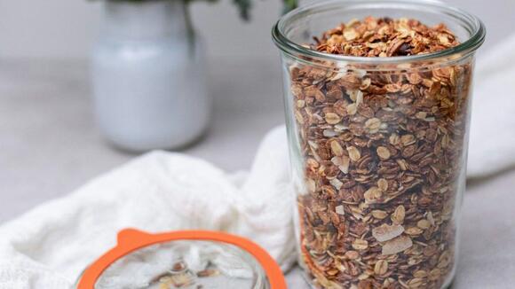 5 Magnesium-Rich Foods That Nourish Your Brain, Body, and Mood - NewsBreak