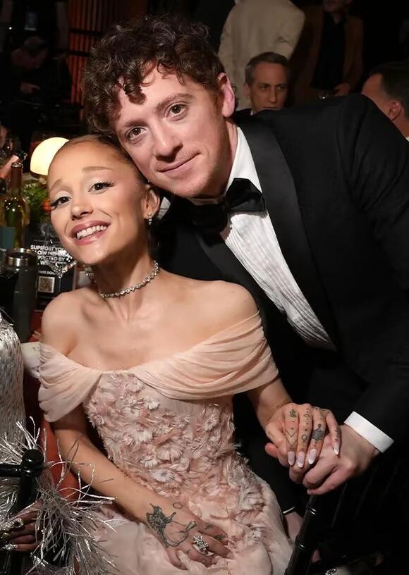 Ariana Grande's Family Reportedly 'Concerned' About Her Health As Her ...