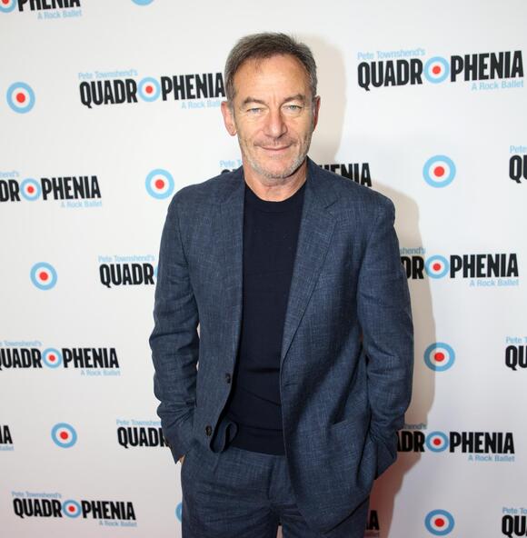 A Pic Of Sophie Turner In The Upcoming "Tomb Raider" Adaptation Is ...