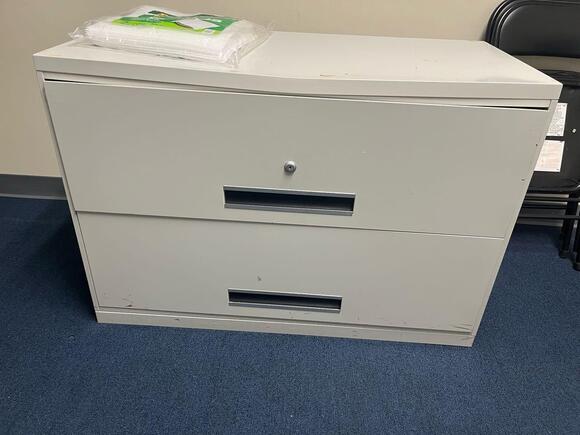 🎁 Community Freebies in Woodridge — Furniture & More - NewsBreak