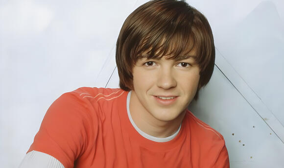 Drake Bell was the face of Nickelodeon, but his life story shows just ...