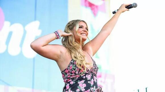 Lauren Alaina Reveals 'What Happens When Heartbreak Meets Happy Hour ...