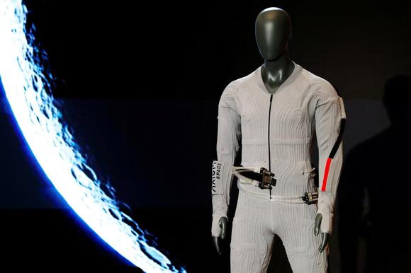Prada unveils spacesuit to be worn by NASA astronauts on Moon mission ...