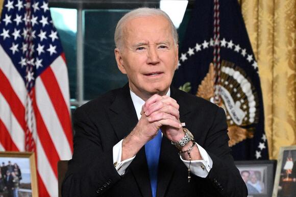 Biden sells memoir for millions less than Obamas, Bill Clinton in embarrassing blow - NewsBreak
