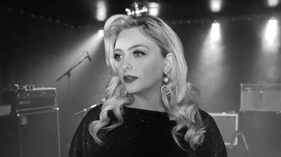 Watch: HunterGirl Calls Out 'Red Flags' In Smoldering Cheating Anthem ...