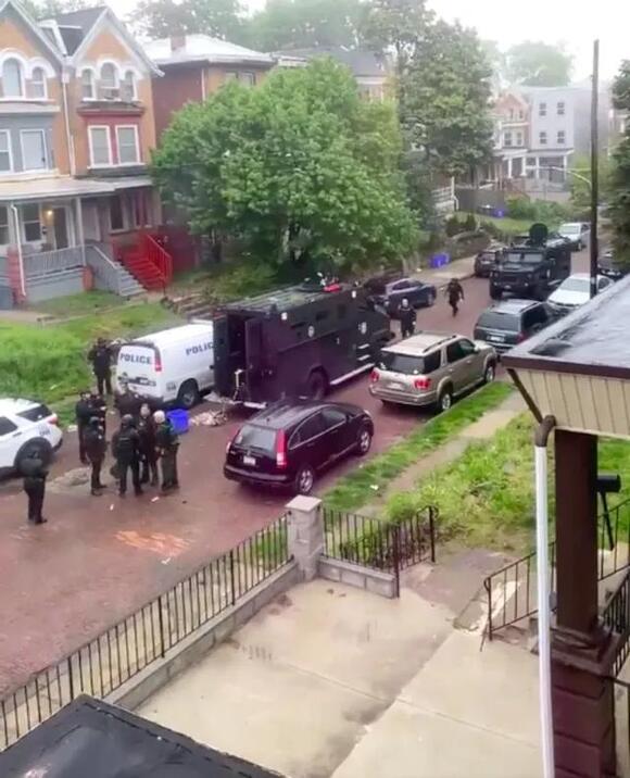 14-Hour SWAT Standoff Ends In Gunfight With Police In Philadelphia ...