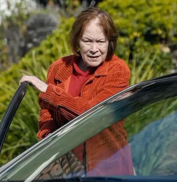 Linda Kaye Henning Looks Different And Unrecognizable 55 Years After ...