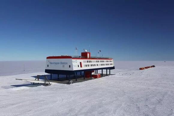 Iceberg Takes Research Station's Junk With It - NewsBreak