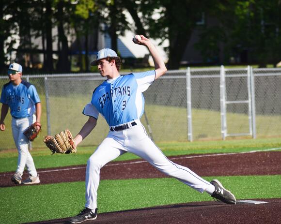 Mason Roe hits go-ahead RBI single to help advance McFarland baseball ...