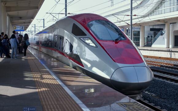 How Europe and Asia Built Bullet Trains While America Fell Behind ...