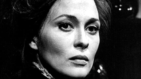 Faye Dunaway was set for her Broadway comeback in 2019, but she was so ...