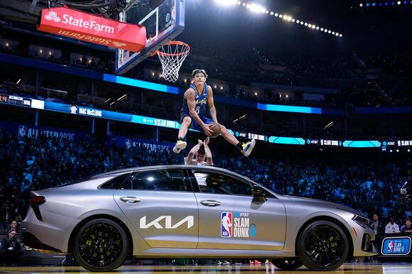 Mac McClung slams one over car to pull off 3-peat in NBA dunk contest ...