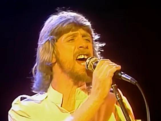 Santana Singer Alex Ligertwood Dead At 79 - NewsBreak