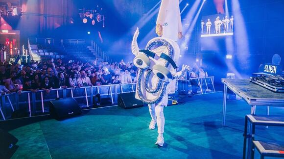 A newly resurfaced Office 97 Easter egg reveals Clippy’s secret role ...