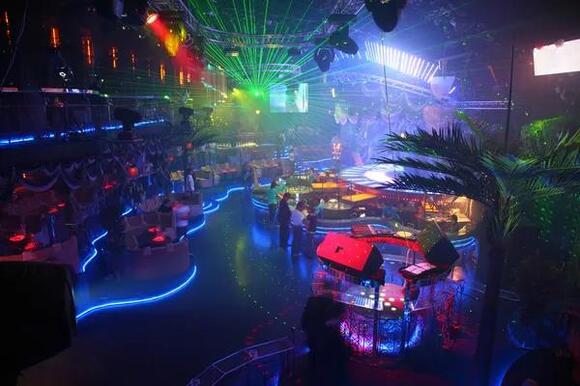 Exclusive Clubs in New York City - NewsBreak