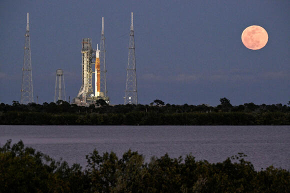 NASA rocket that will return astronauts to the moon hit by fuel leak ...