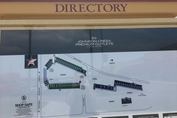 20 US outlet malls shoppers can’t miss - NewsBreak