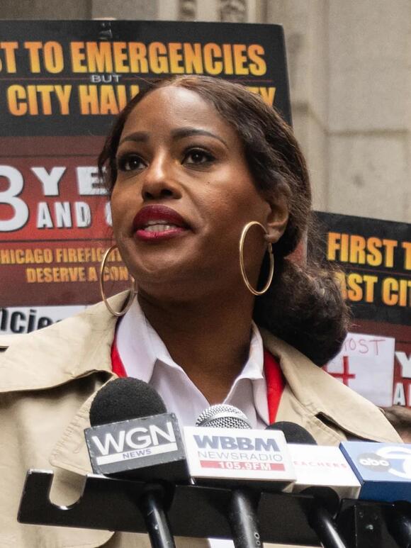 Stacy Davis Gates Wins Leadership of Illinois Teachers Union - NewsBreak