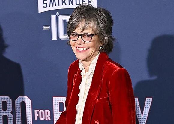 Sally Field’s Husband History: Who Has The Famous Star Been Married To ...