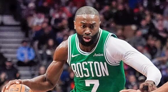 Jaylen Brown Gives Massive Praise to Kawhi Leonard While Embracing ...