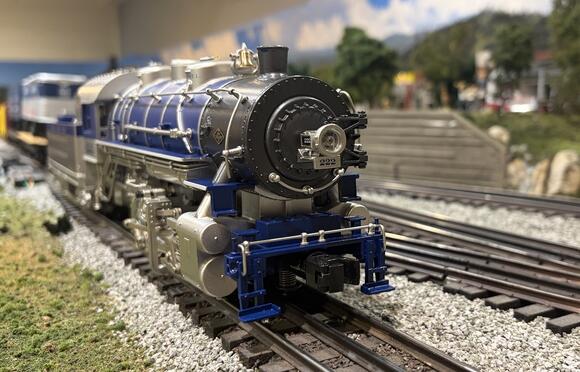 Lionel Legacy 0-8-0 steam locomotive - NewsBreak