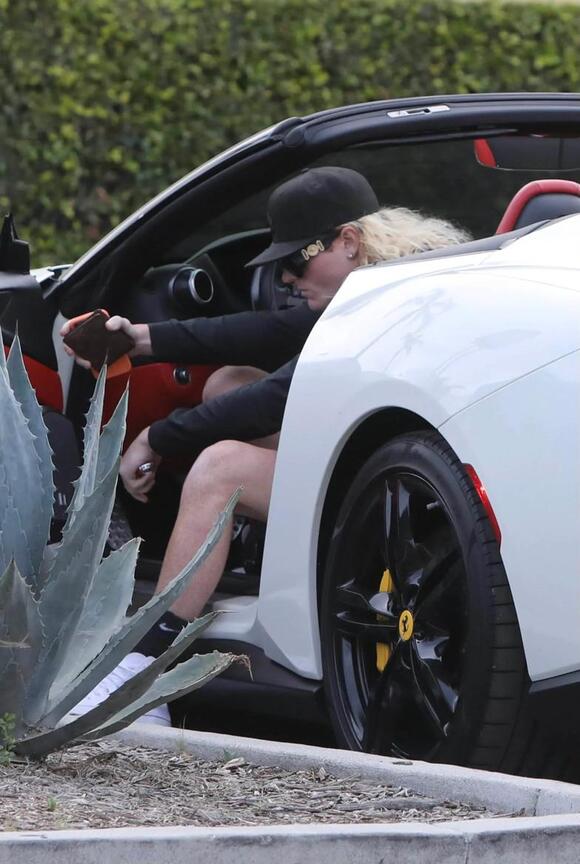 Mass. stabbing spree suspect Jared Ravizza claimed to be a model, attacked psychologist dad in ...