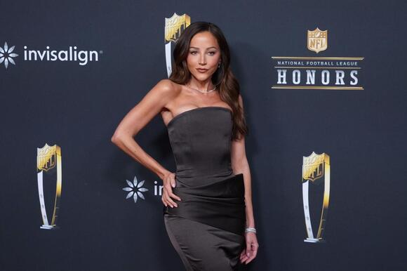 Kay Adams turns heads at 2026 NFL Honors in stunning all-black look ...