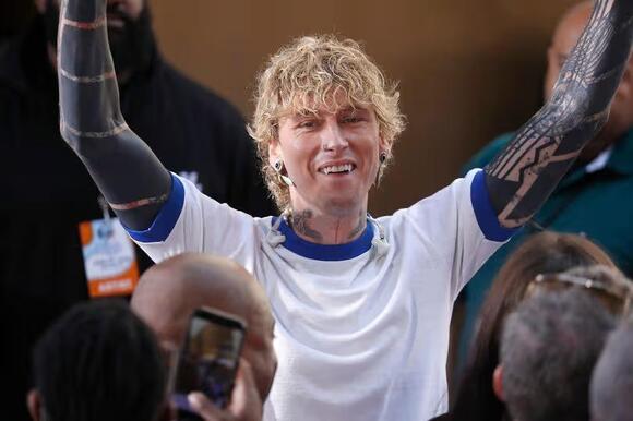Machine Gun Kelly reveals illness that 'turned his skin yellow' over ...
