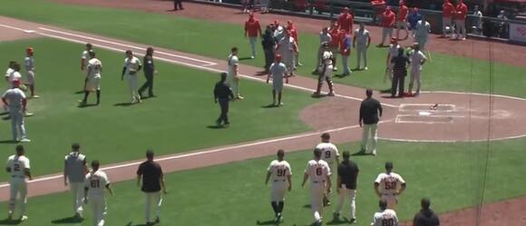 MLB superstar shows some love for the Tennessee Vols after wild benches ...