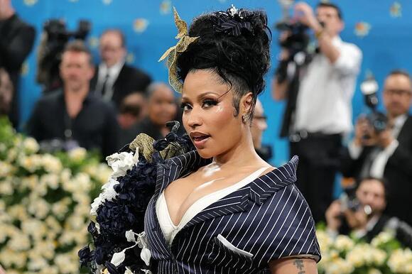 Nicki Minaj Claps Back at Dez Bryant Over Comments About Her Hubby ...