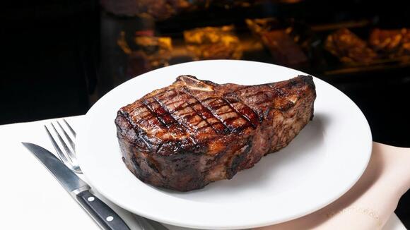 Minnesota Restaurant Makes Yelp’s List Of 100 Best - NewsBreak