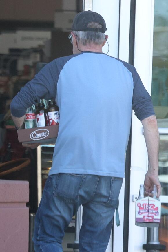 Disgraced 7th Heaven dad Stephen Collins’ humble life in Iowa revealed ...